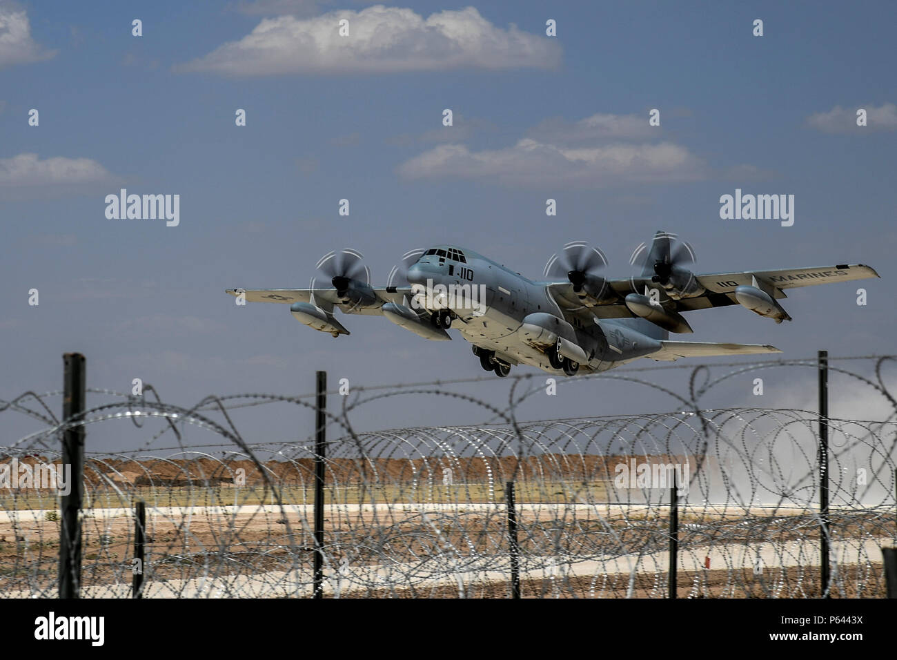 Marine corps c 130 hercules hi-res stock photography and images - Alamy