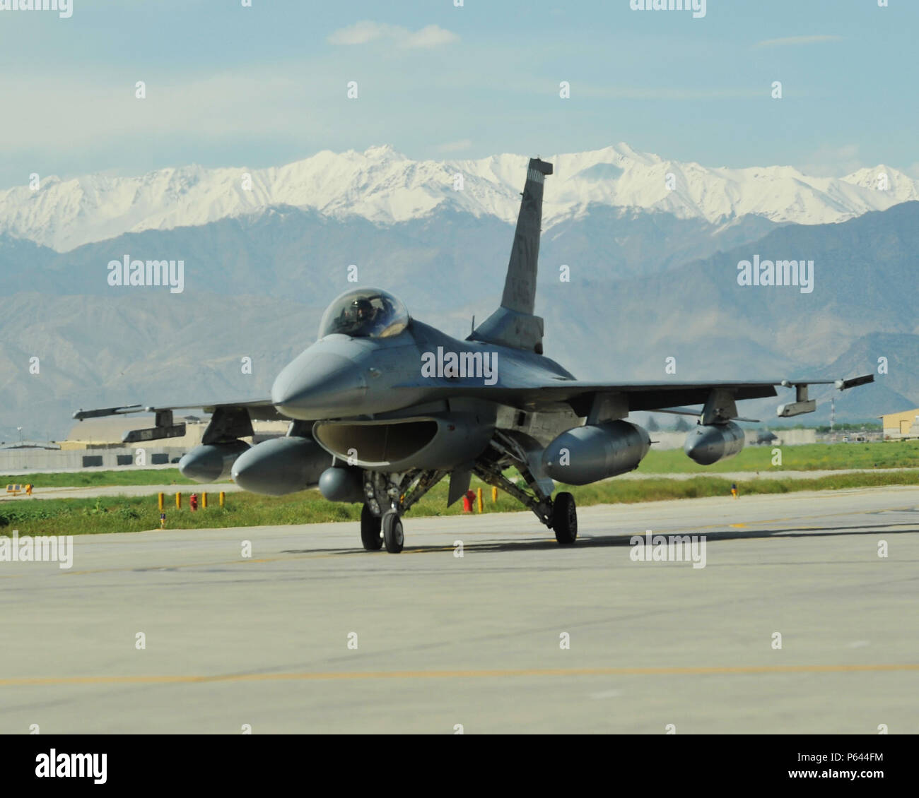 457th expeditionary fighter squadron hi-res stock photography and ...