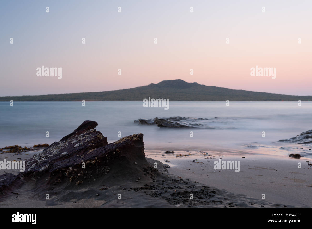 Rangitoto volcano hi-res stock photography and images - Alamy