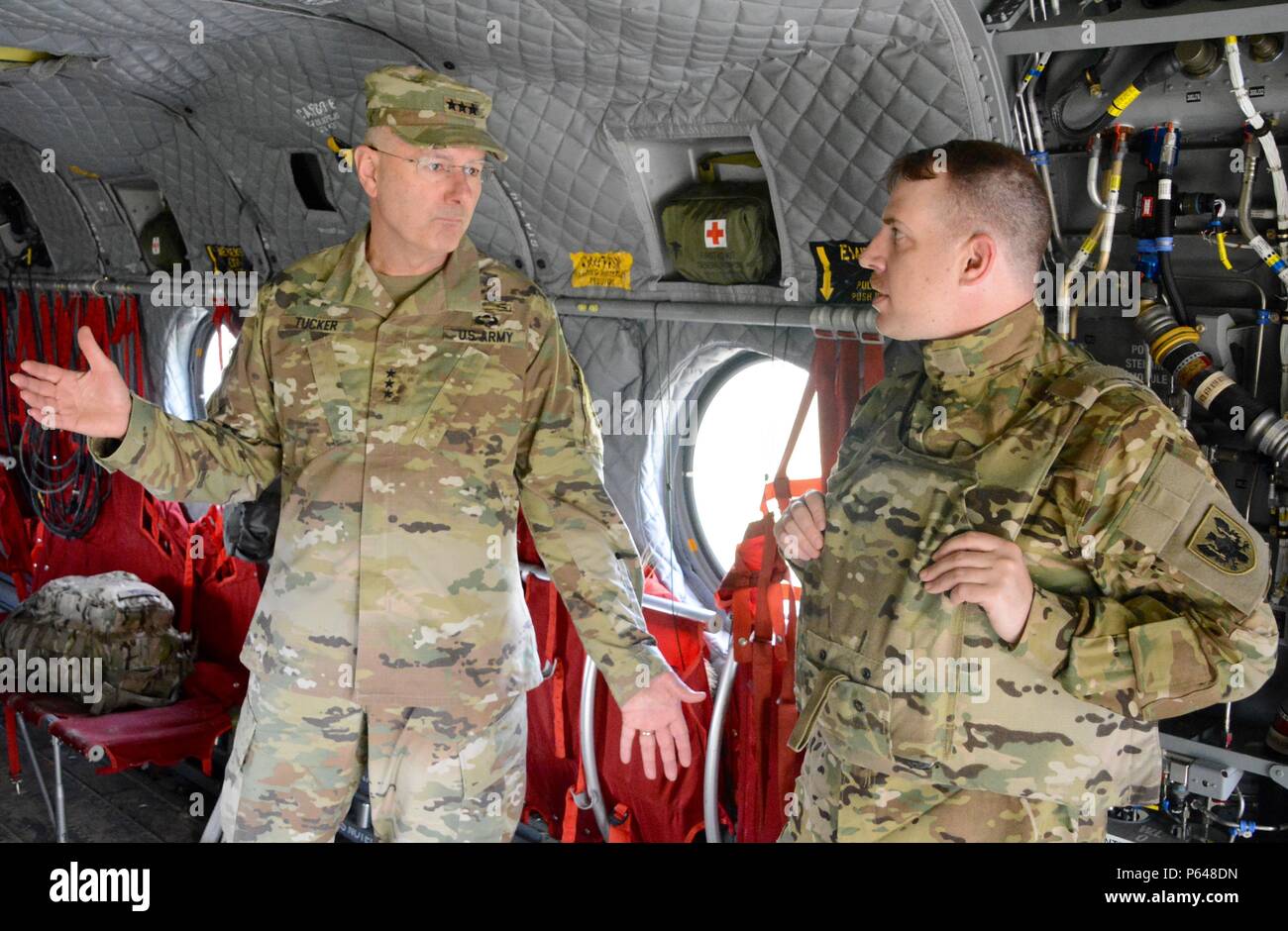 Lt gen michael tucker commanding hi-res stock photography and images ...