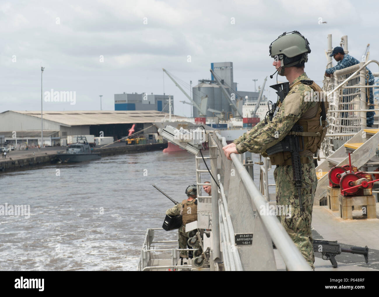 Brian collins usns spearhead t epf 1 hi-res stock photography and ...