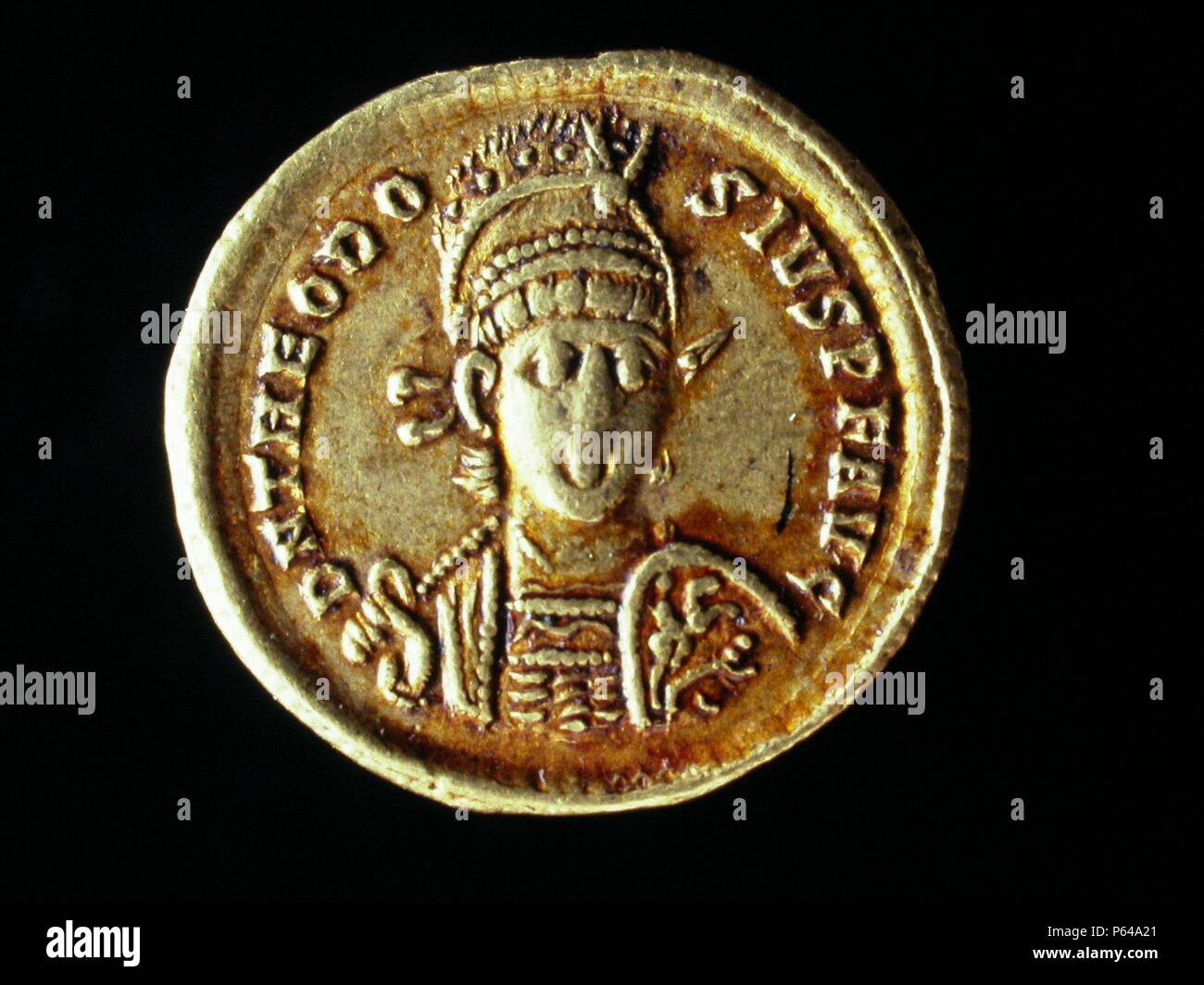 NUMISMATICA.MONEDA BIZANTINA. SOLIDUS DE ORO, DE TEODOSIO II. ANVERSO ...