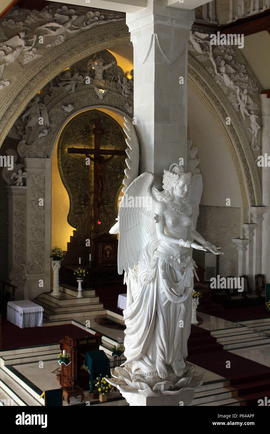 The wonderful sculpture of (accultured) angels inside The Holy Spirit ...