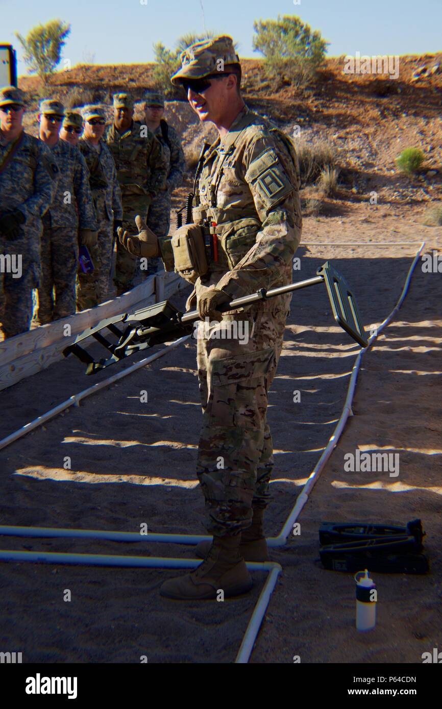 Soldiers from Headquarters and Headquarters Company, 1st Battalion ...