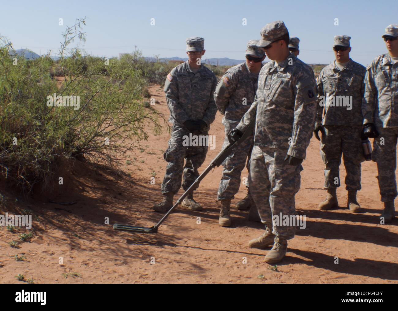 Soldiers from Headquarters and Headquarters Company, 1st Battalion ...