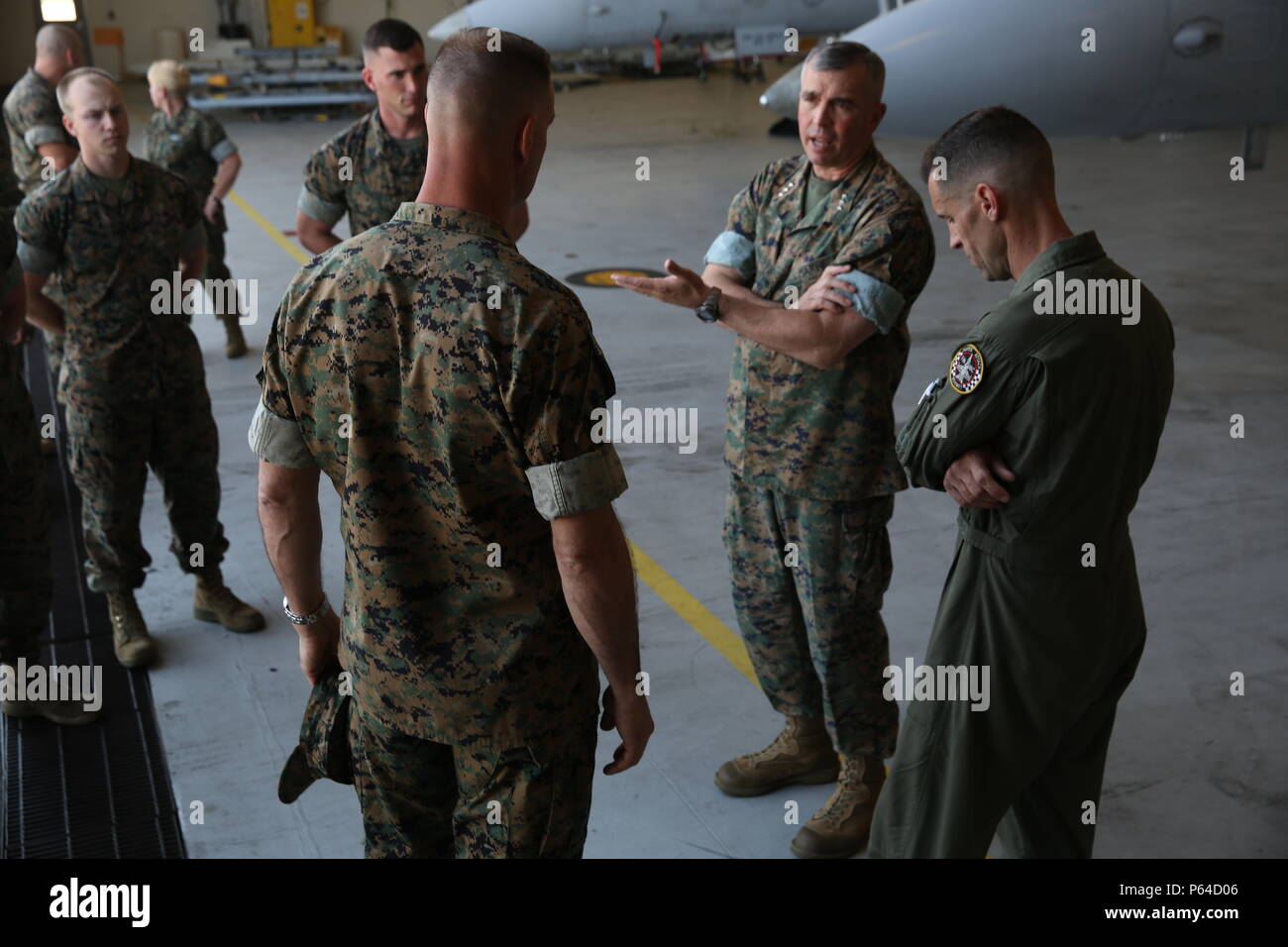 LtGen John E. Wissler visits Marine Corps Air Station (MCAS) Beaufort ...