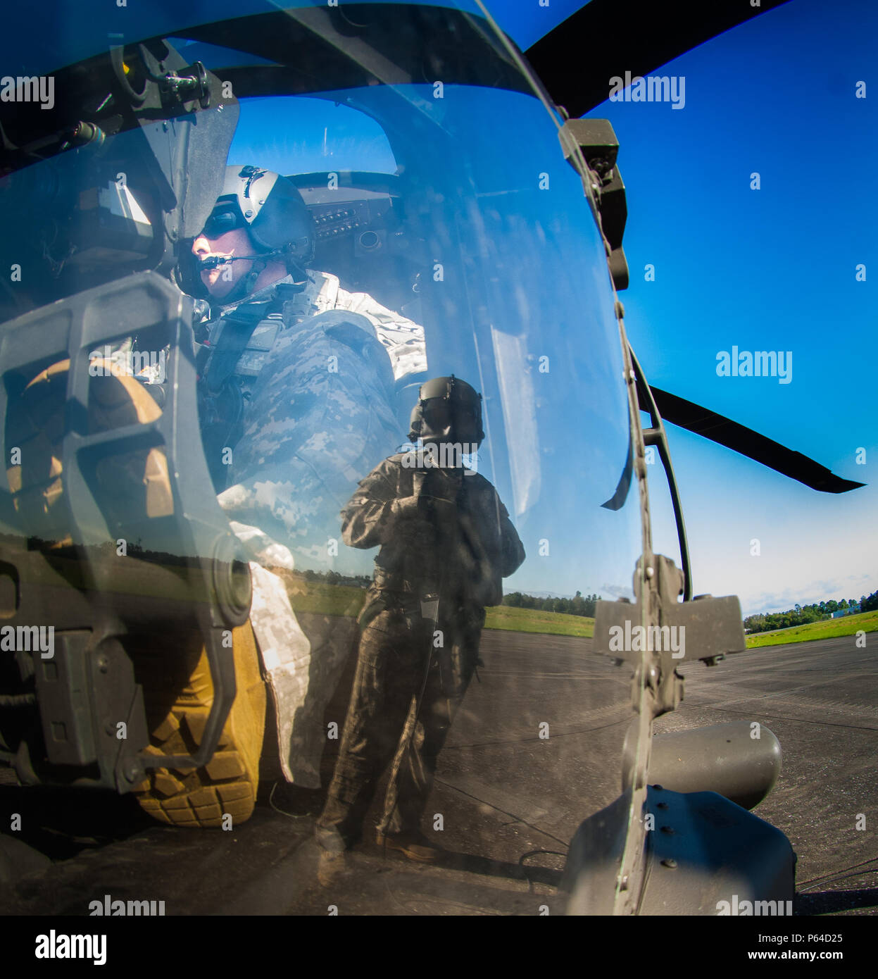 Soldiers with the Special Operations Detachment Central (SOD-C ...