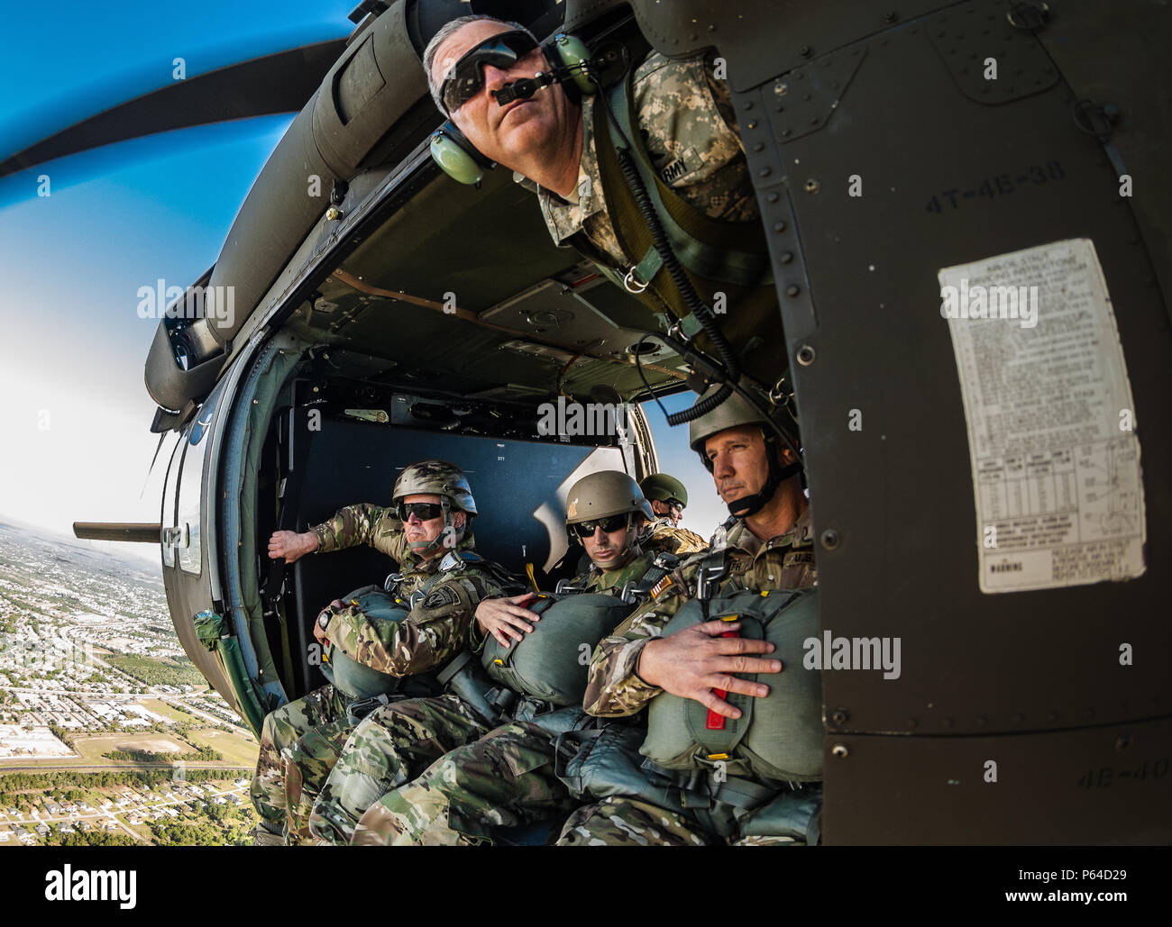 Soldiers with the Special Operations Detachment Central (SOD-C ...