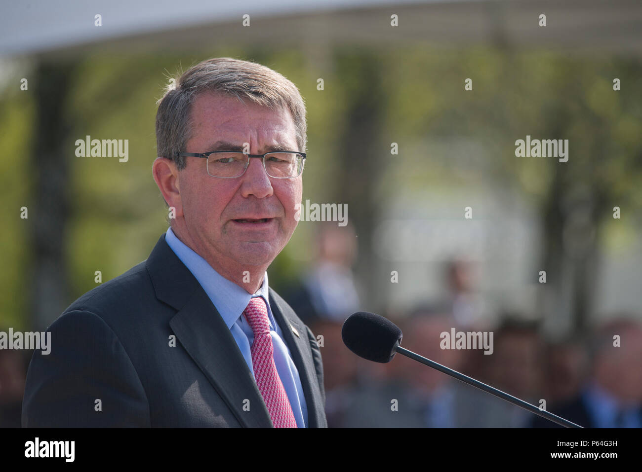 United States Secretary of Defense Ashton B. Carter addresses the ...