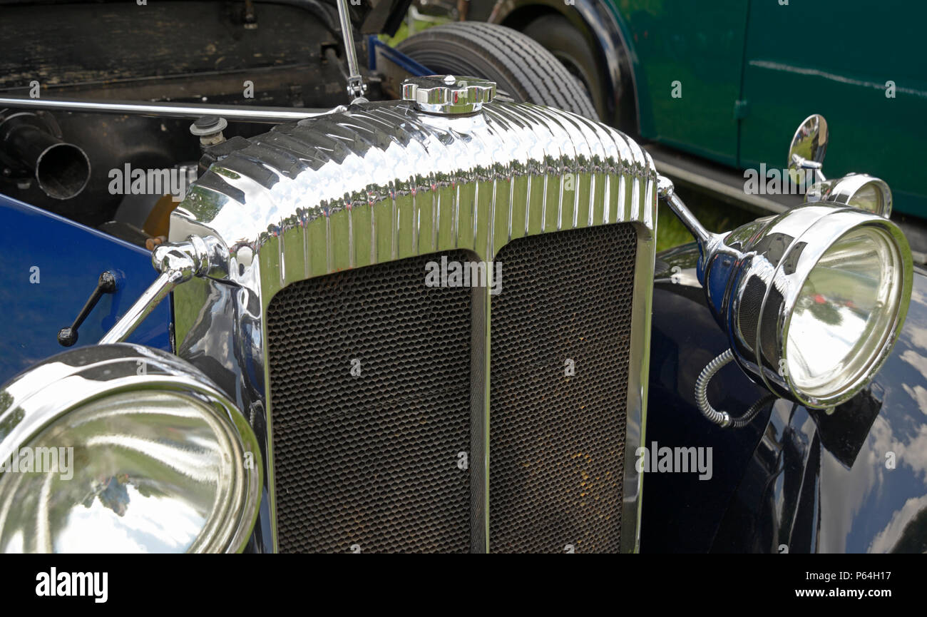 Vintage car head lamps hi-res stock photography and images - Alamy