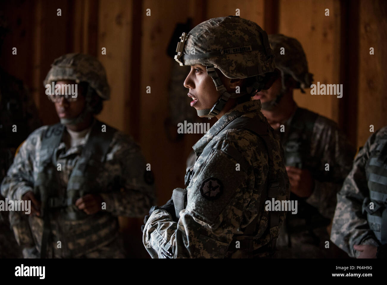 U.S. Army Reserve Soldiers from the 160th Military Police Battalion, of ...