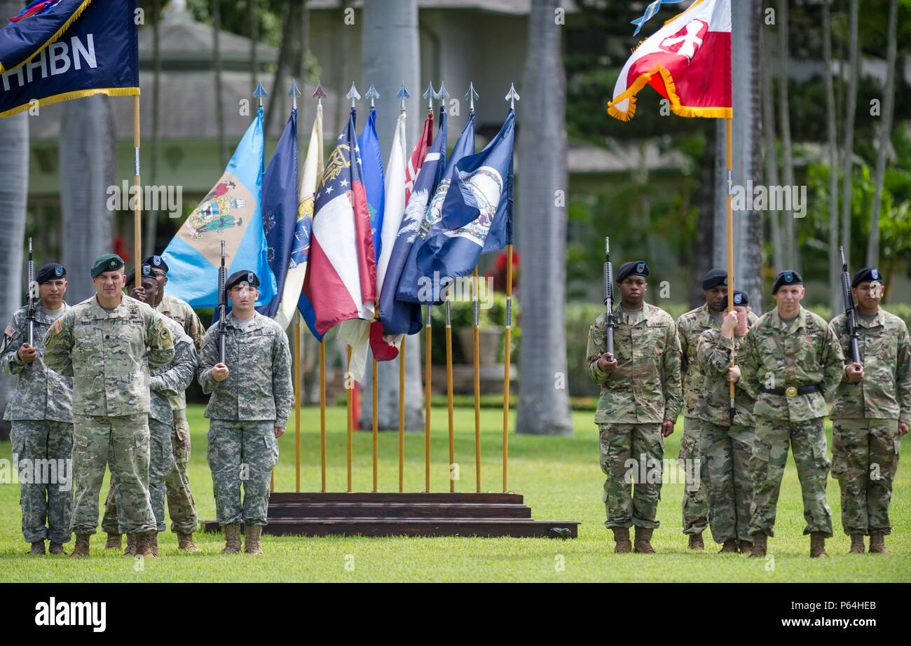 U.S. Army Pacific (USARPAC) Soldiers participate in the USARPAC Change ...