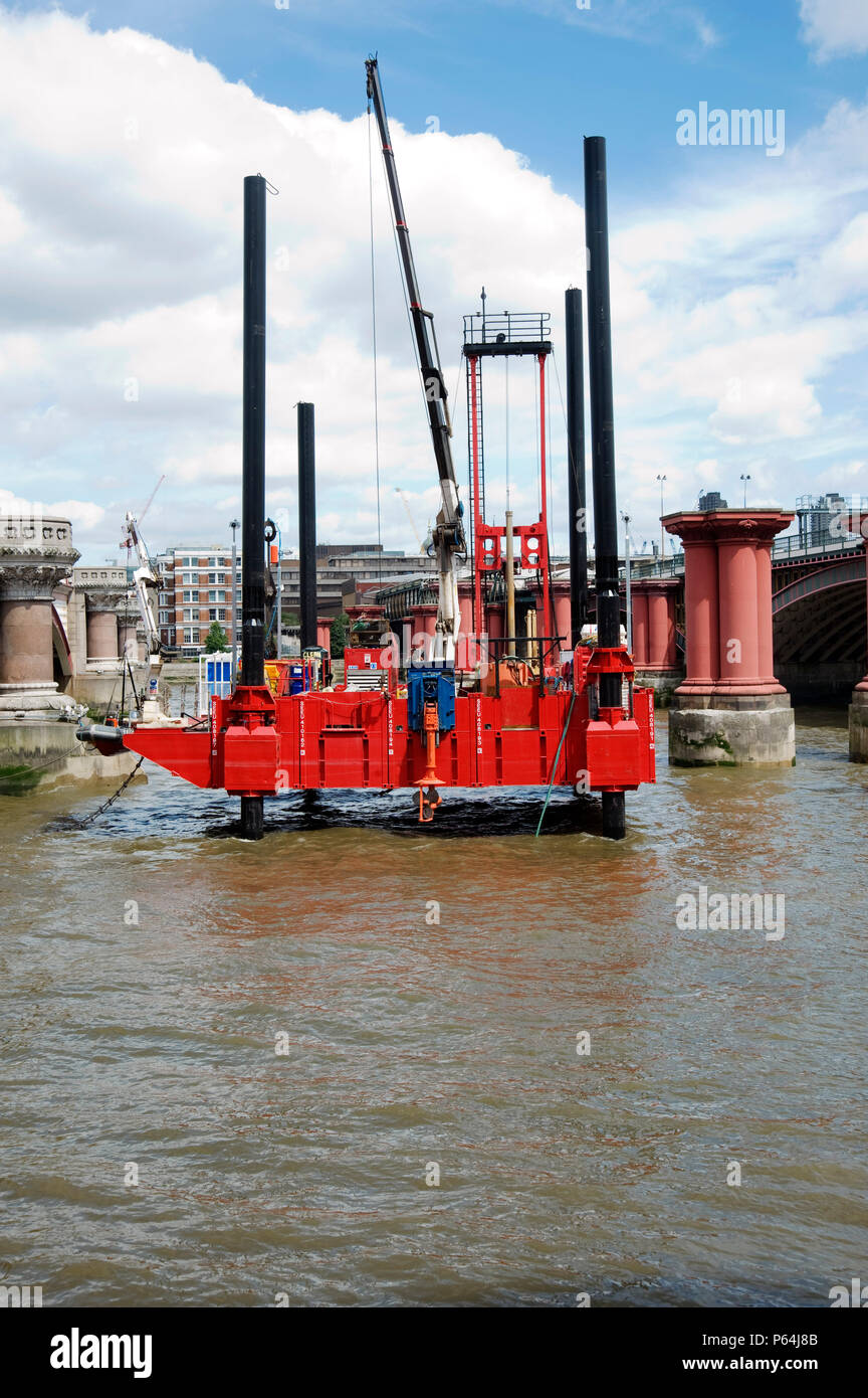 Rig Thames Stock Photos & Rig Thames Stock Images - Alamy