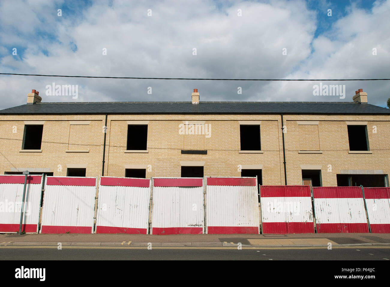 Empty house building site, uk hi-res stock photography and images - Alamy
