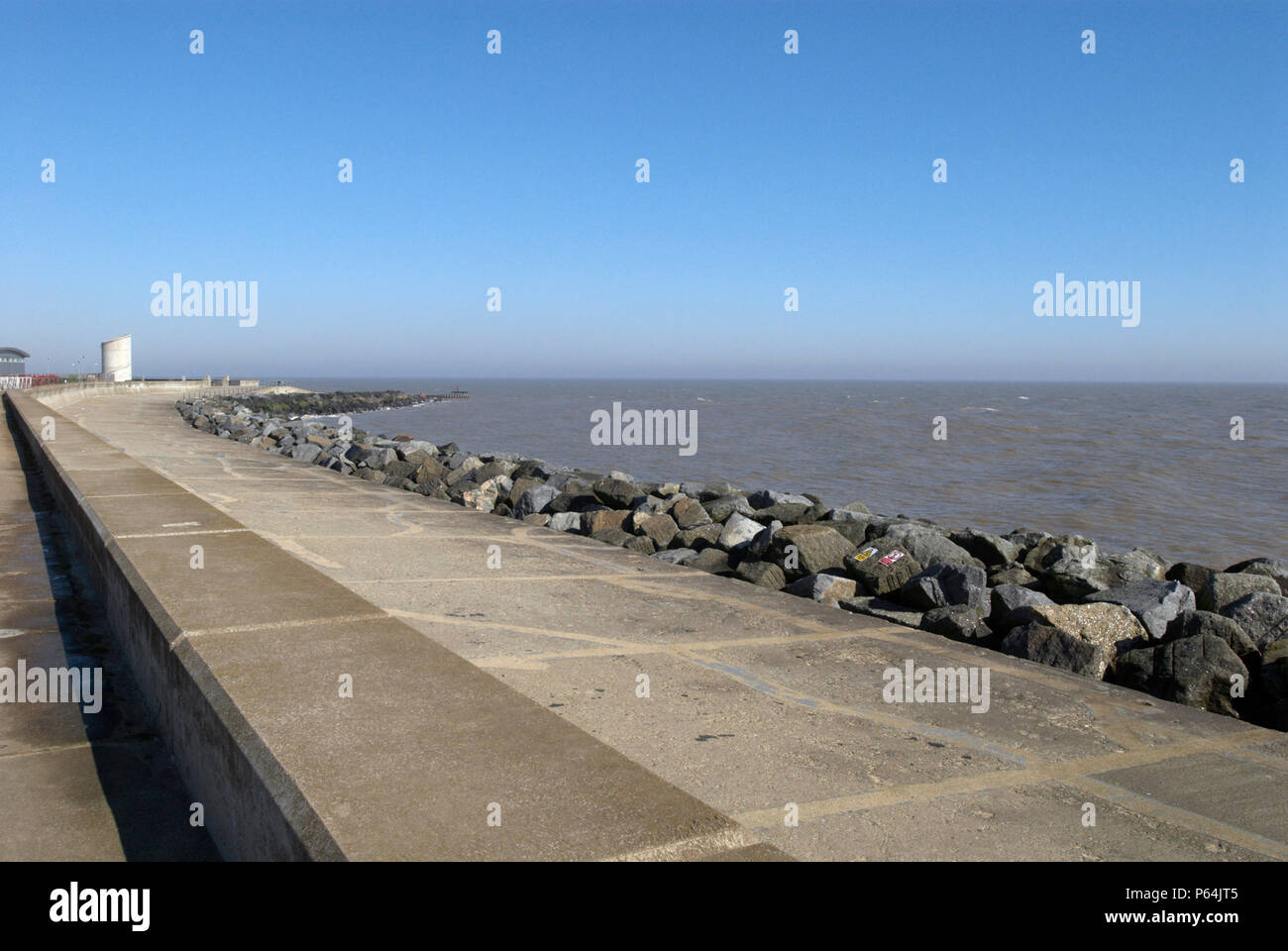 Sea wall lowestoft hi-res stock photography and images - Alamy