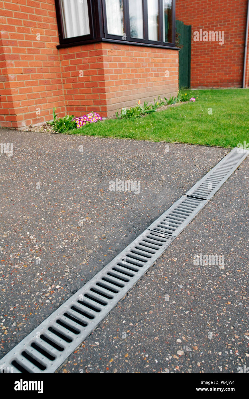 Rain water overflow hi-res stock photography and images - Alamy