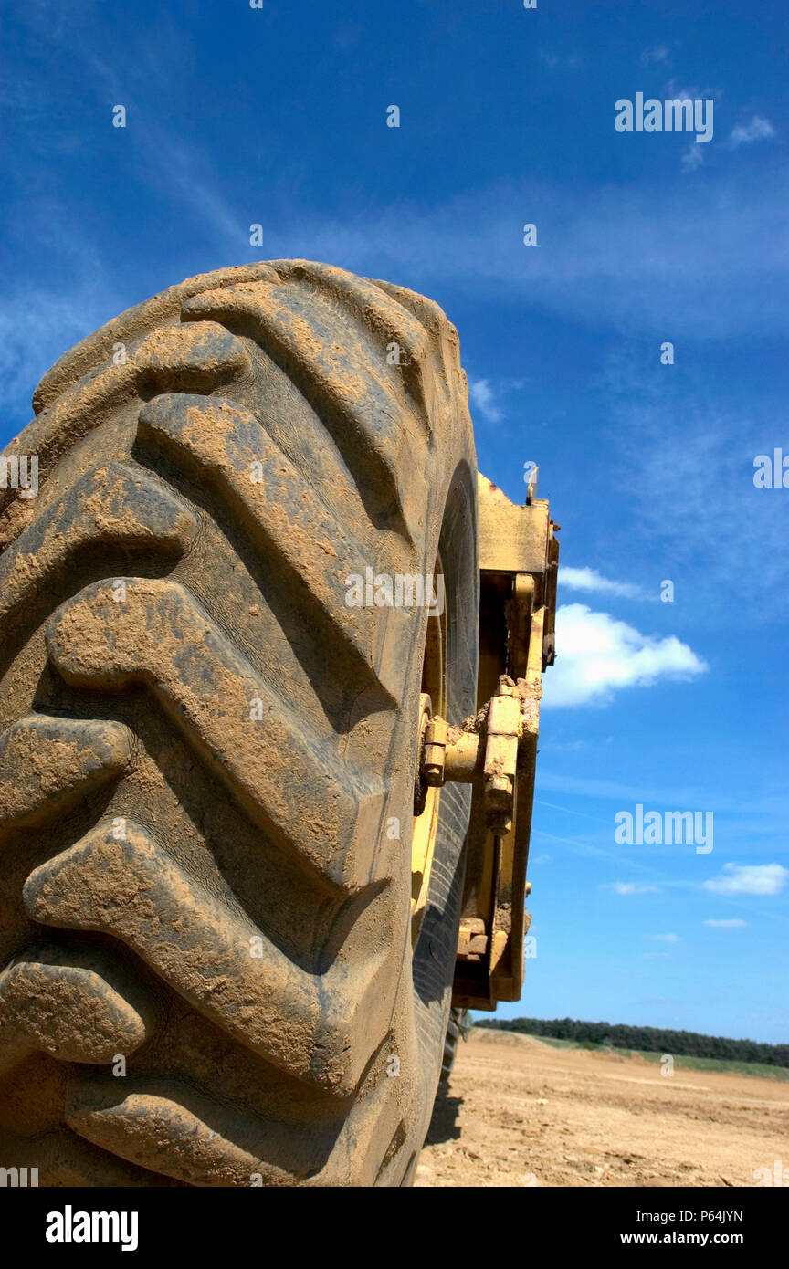 Earthmover tyre hi-res stock photography and images - Alamy