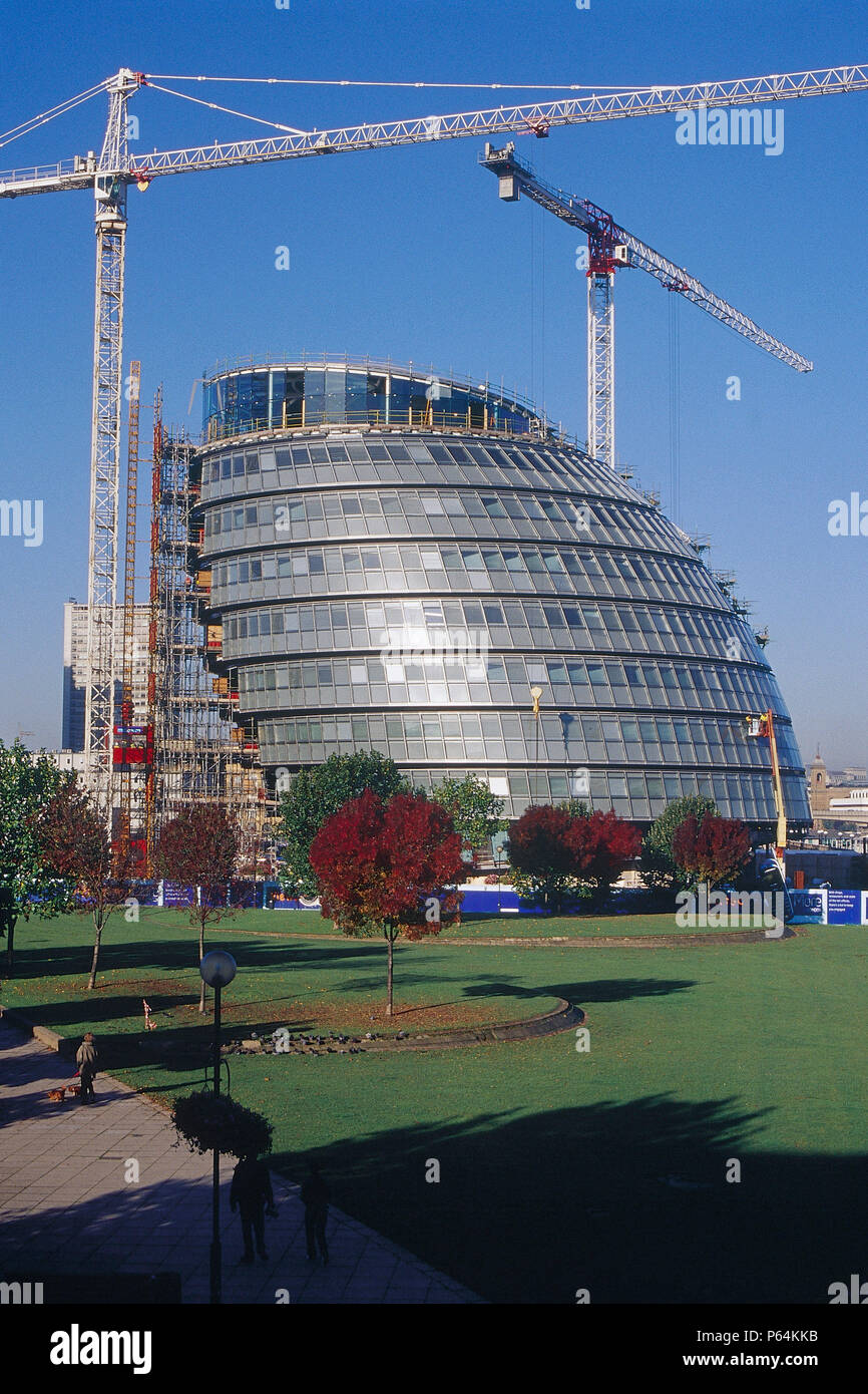 City Hall: Greater London Authority GLA Building, by Tower Bridge ...