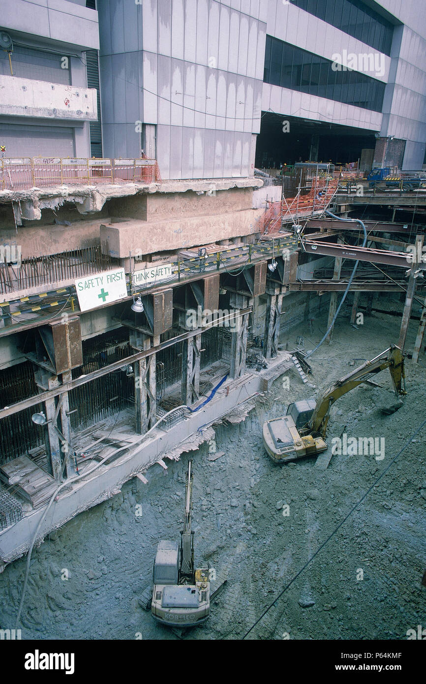 Singapore Metro Construction High Resolution Stock Photography and ...