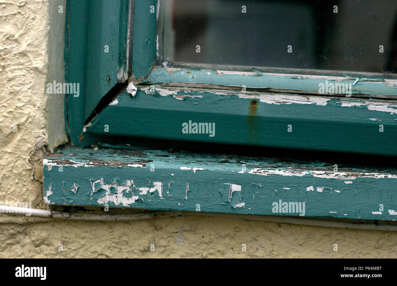 Broken window frame Stock Photo - Alamy