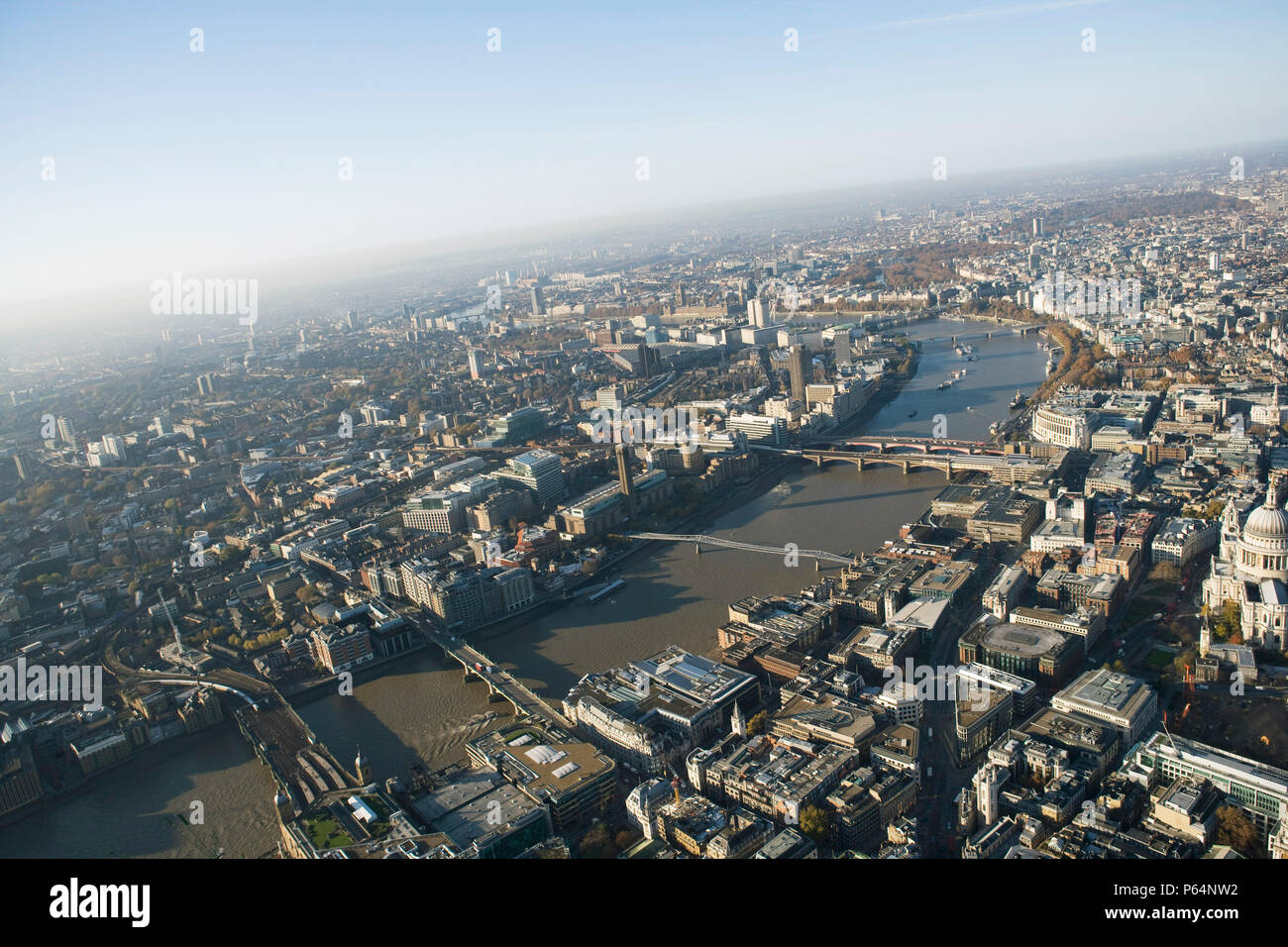Aerial view uk river hi-res stock photography and images - Alamy