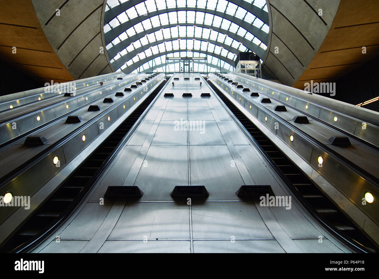 Escalator entrance hi-res stock photography and images - Alamy