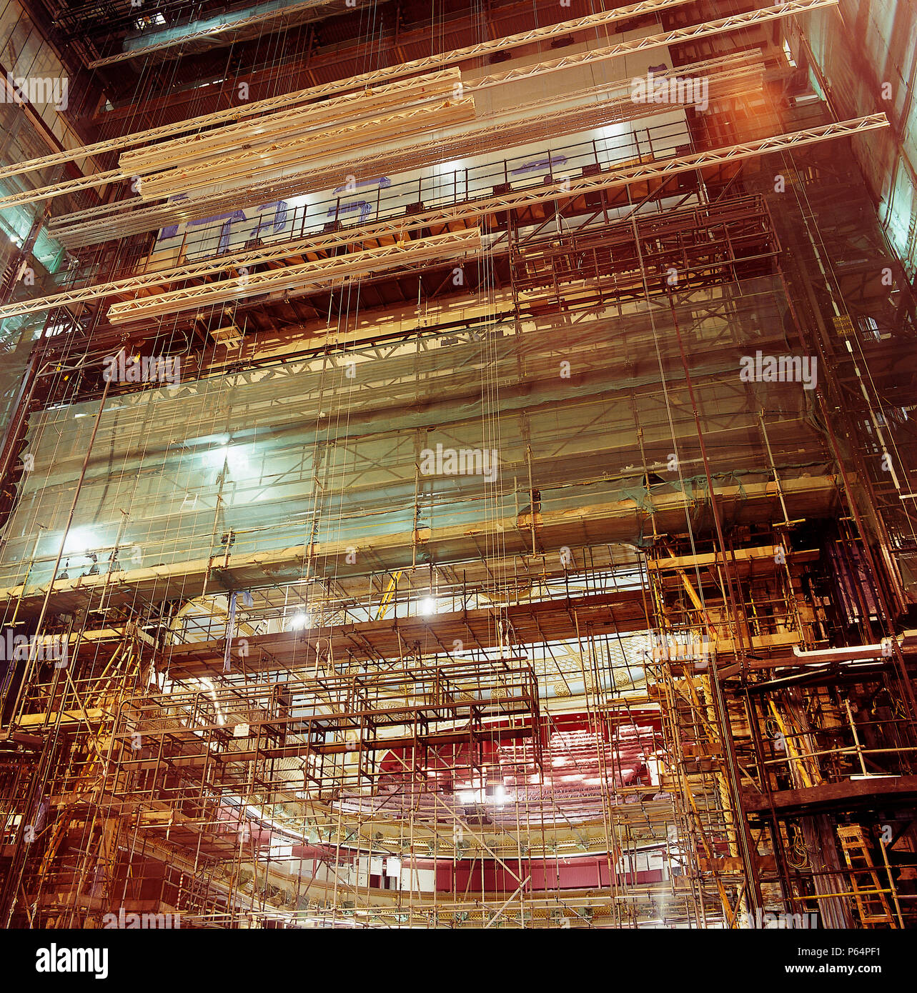 Royal opera house london interior hi-res stock photography and images ...