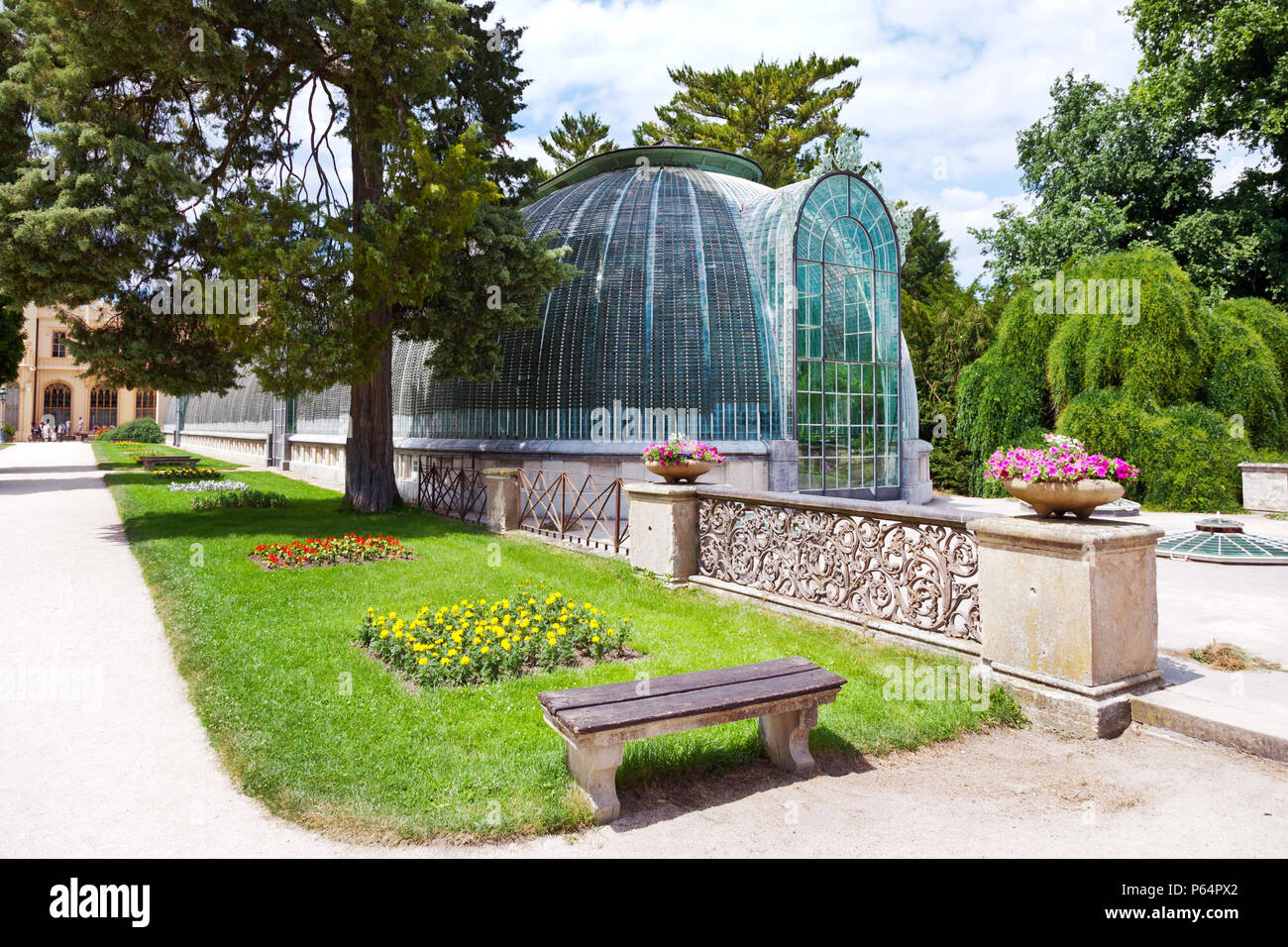 skleník, novogotický zámek Lednice (UNESCO), LVA Lednicko-valtický ...