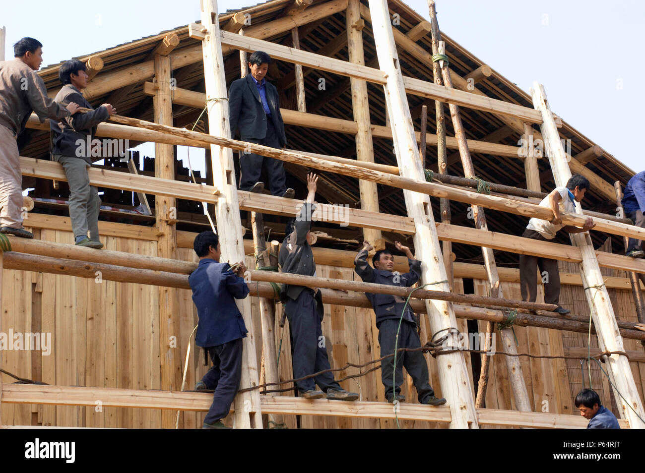 Construction workers china residential hi-res stock photography and ...