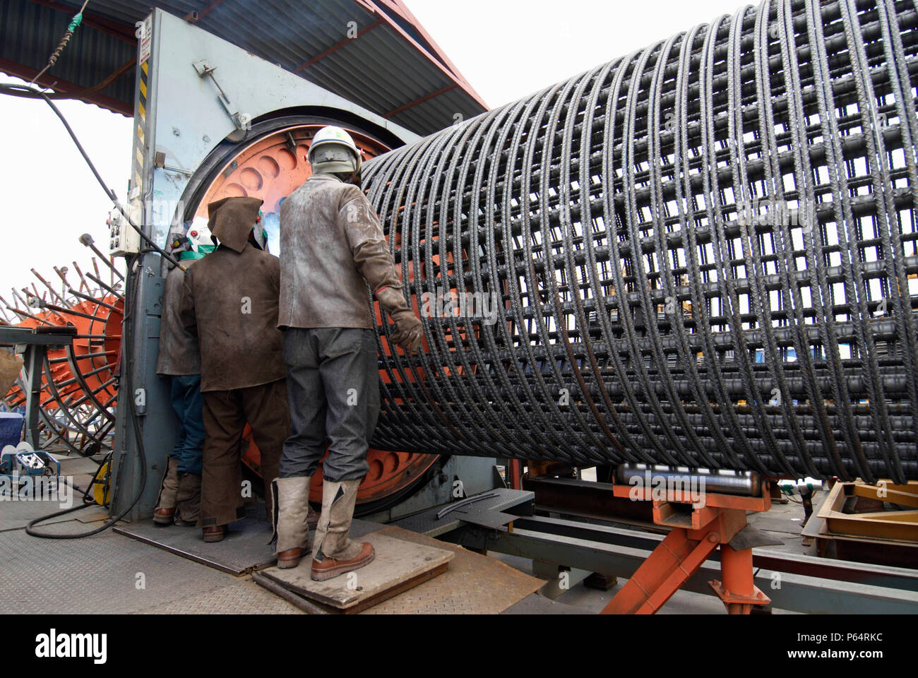 Reinforcement cages hi-res stock photography and images - Alamy