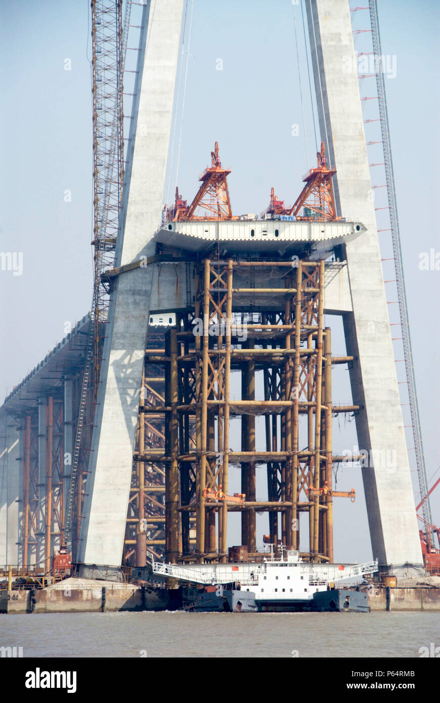 Sutong yangtze river bridge hi-res stock photography and images - Alamy