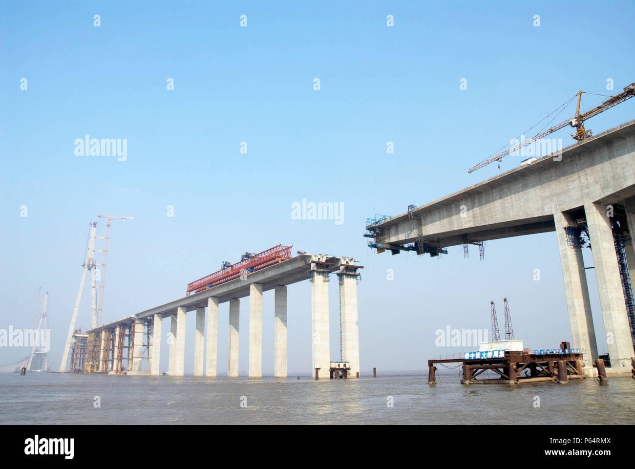 Approache viaducts to Sutong Bridge that will span across the Yangtze ...