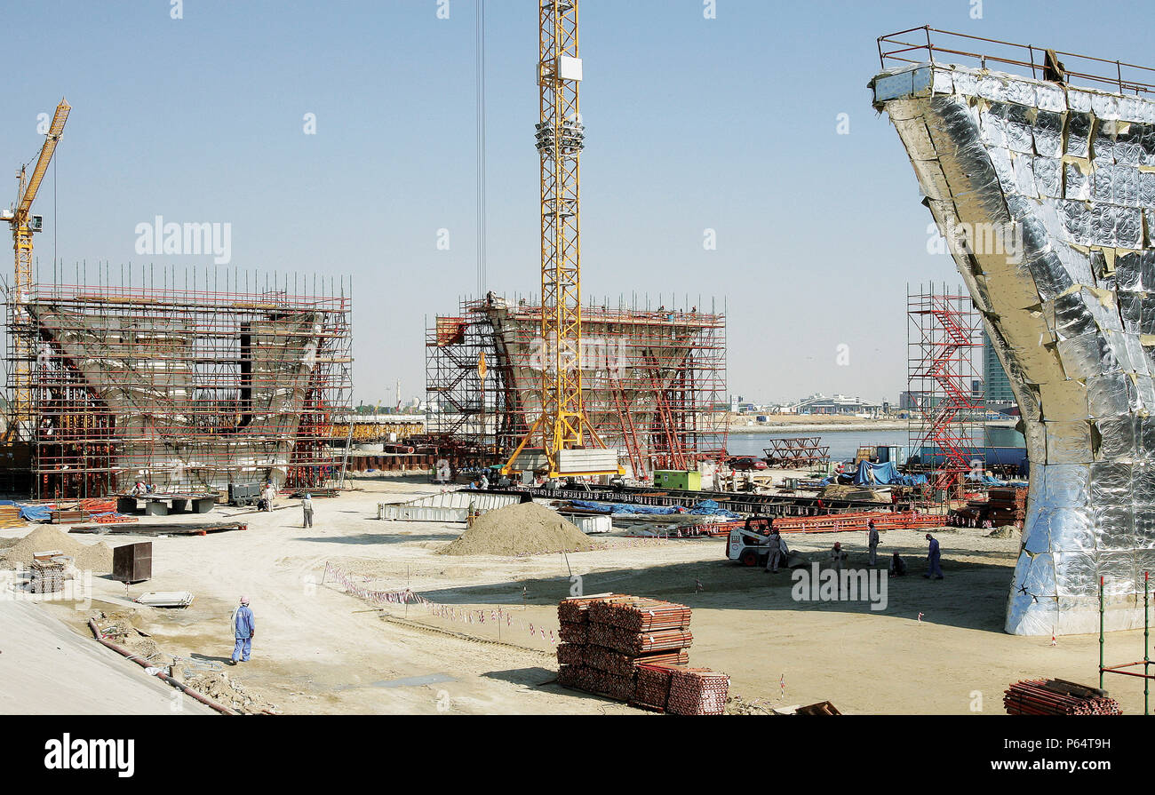 Construction of the new Garhoud bridge, Dubai, United Arab Emirates ...