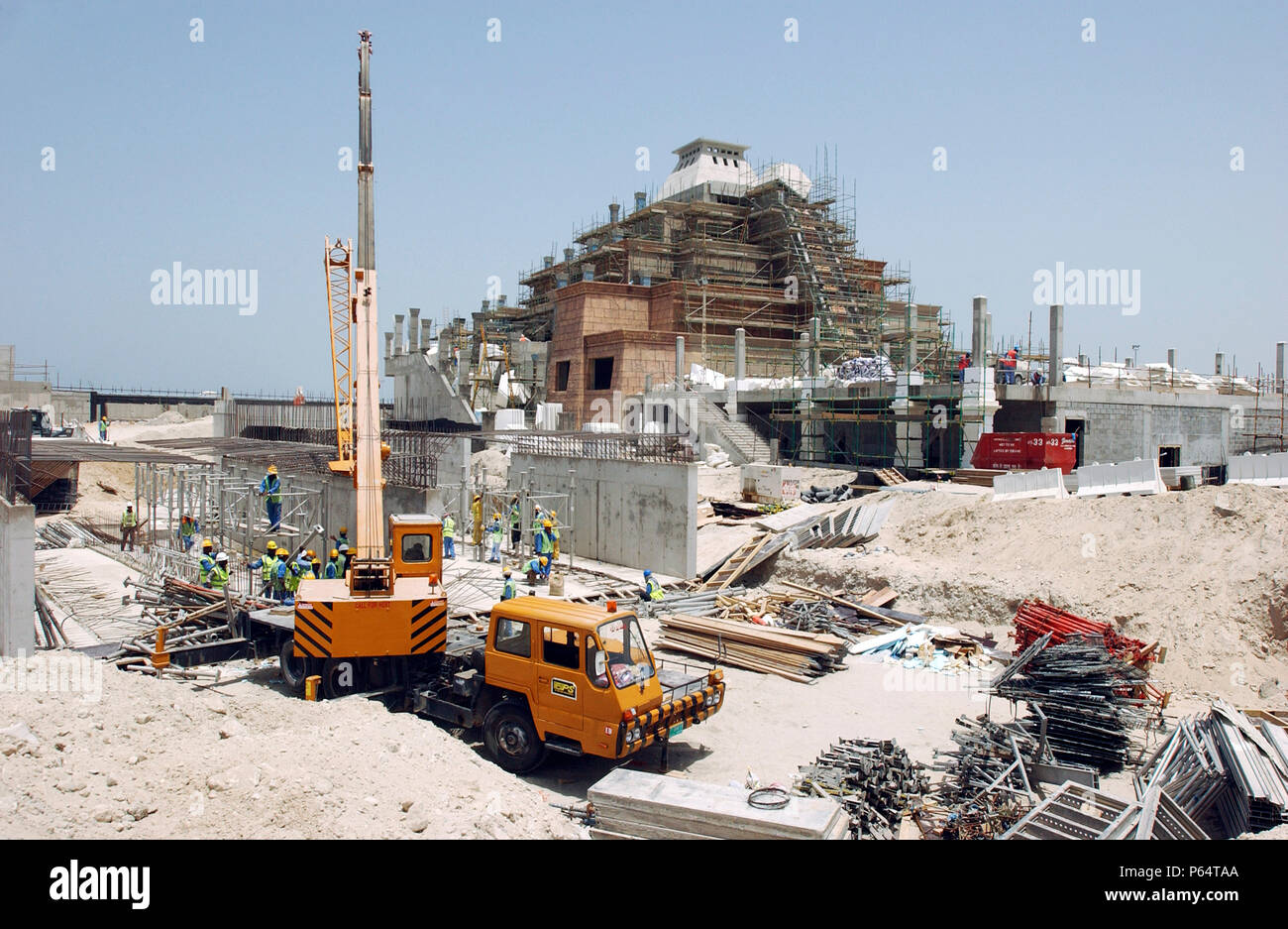 Construction on the Atlantis Hotel on the Palm Jumeirah. Atlantis hotel ...