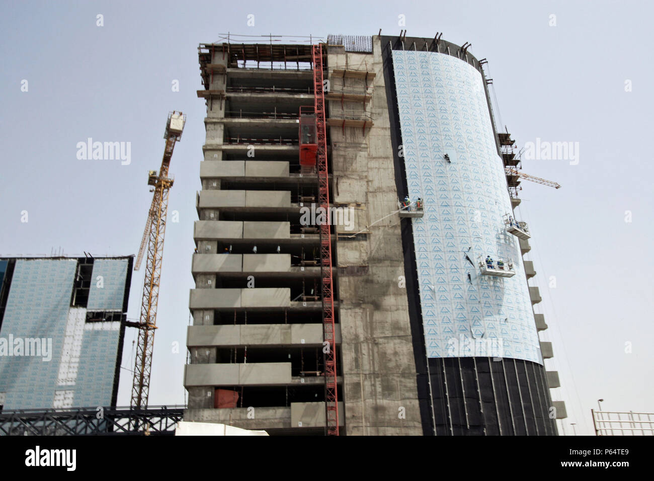Car park dubai airport hi-res stock photography and images - Alamy