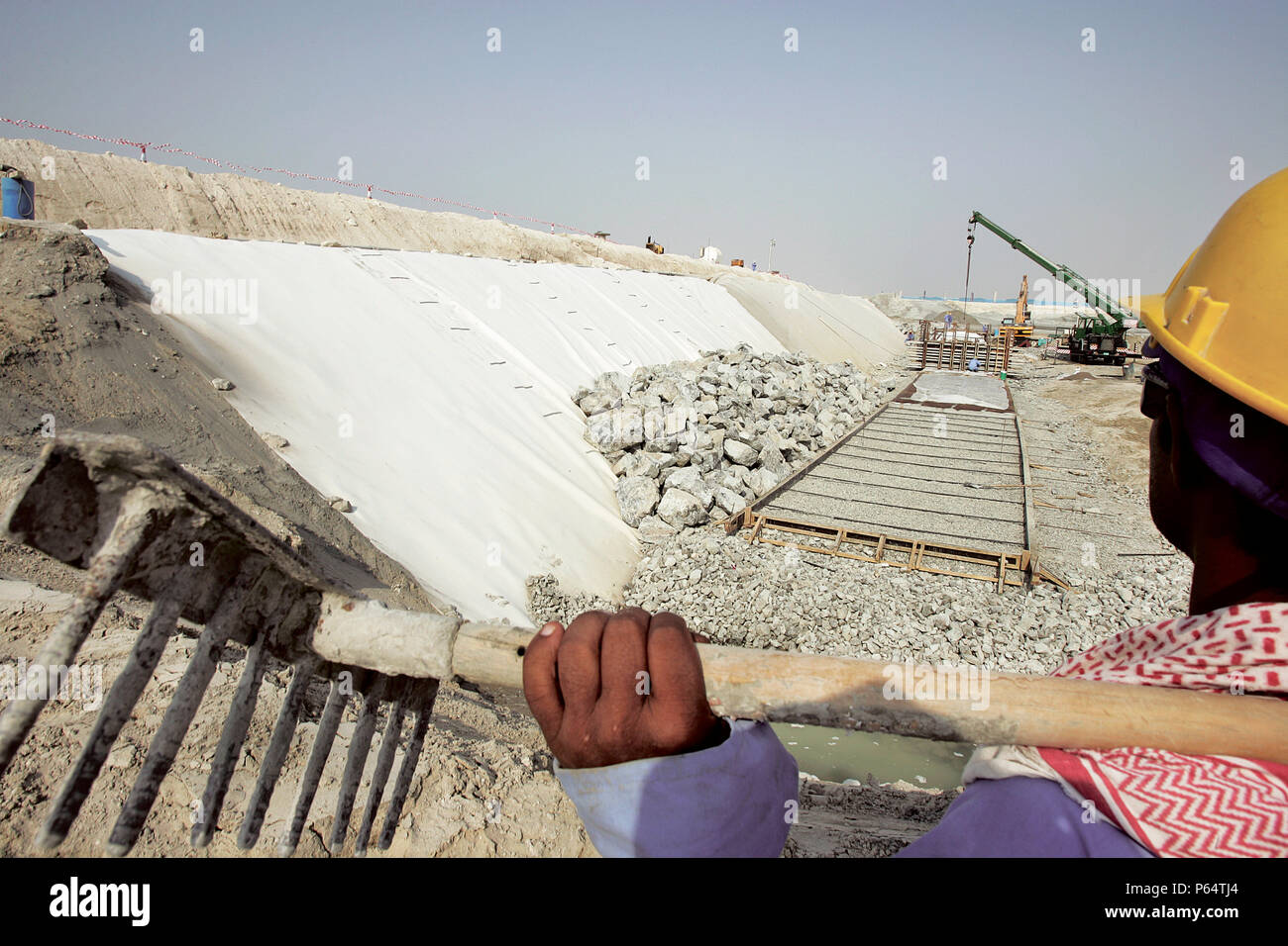 Quay Wall, Dubai Creek extention site at the Dubai Business Bay, Dubai ...