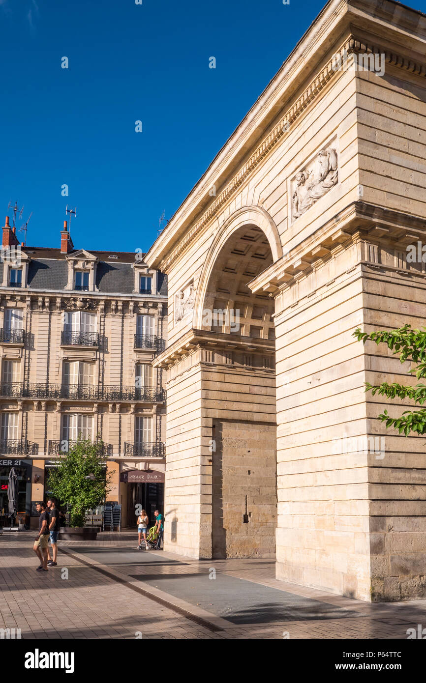 Porte Guillaume Place Darcy Dijon Cote-d'Or Bourgogne-Franche-Comte ...