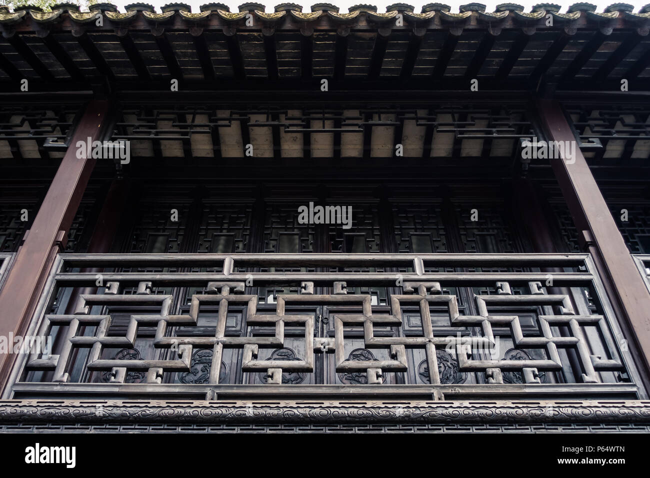 Traditional Ornate Chinese Architecture Temple Facade Stock Photo - Alamy
