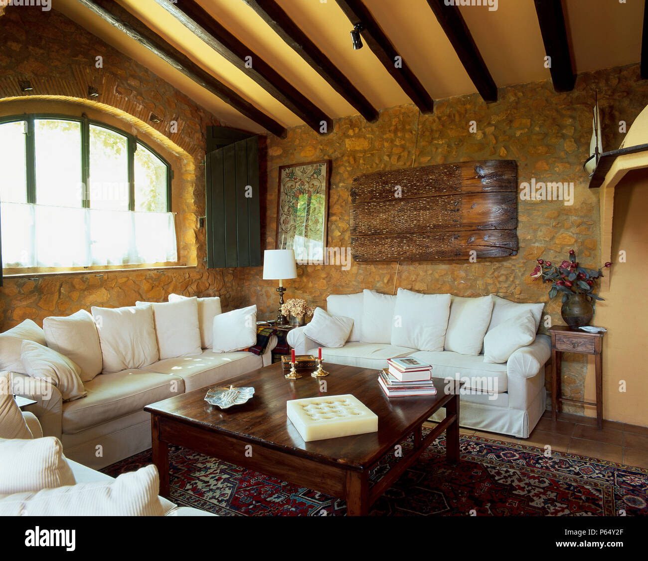 Opulent living room hi-res stock photography and images - Alamy