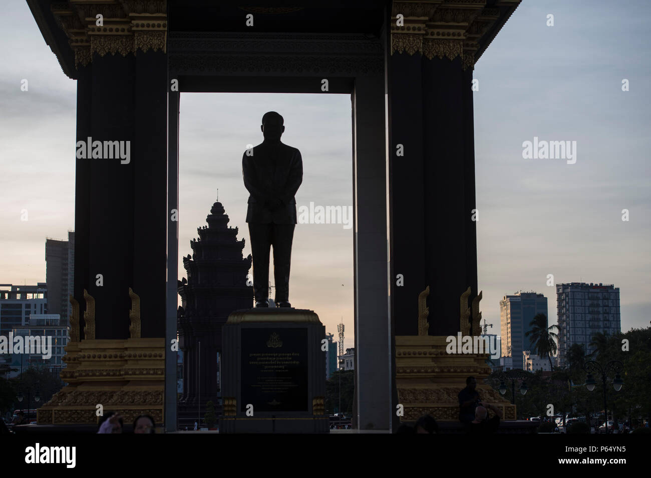 the Statue and Monument of King Norodom Sihanouk at the Sihanouk ...