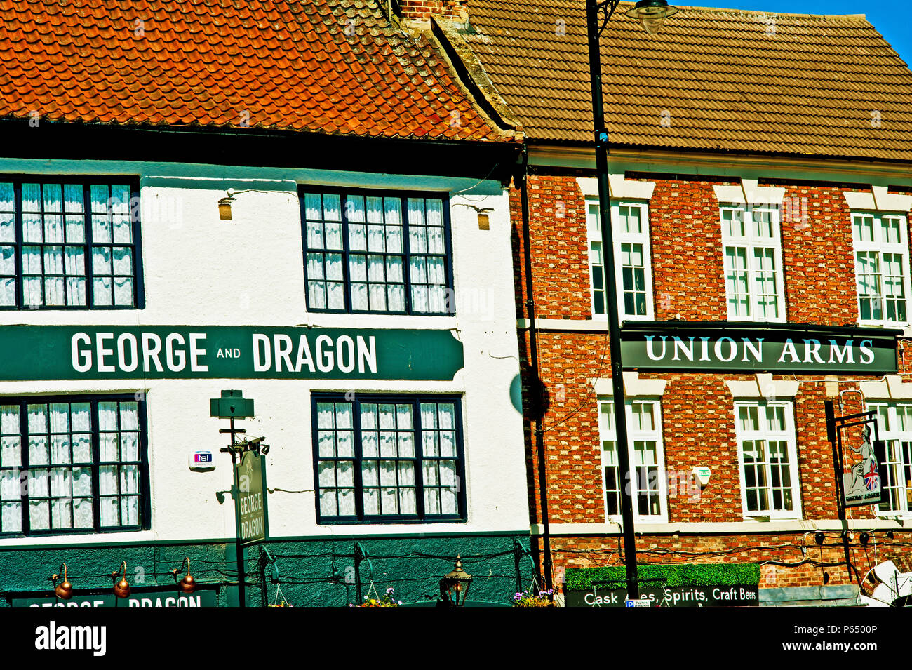 Pubs of england hi-res stock photography and images - Alamy