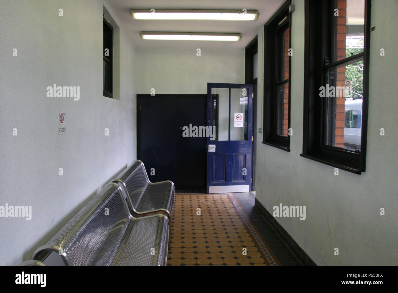 Waiting room at Coseley station, West Midlands. 2007 Stock Photo - Alamy