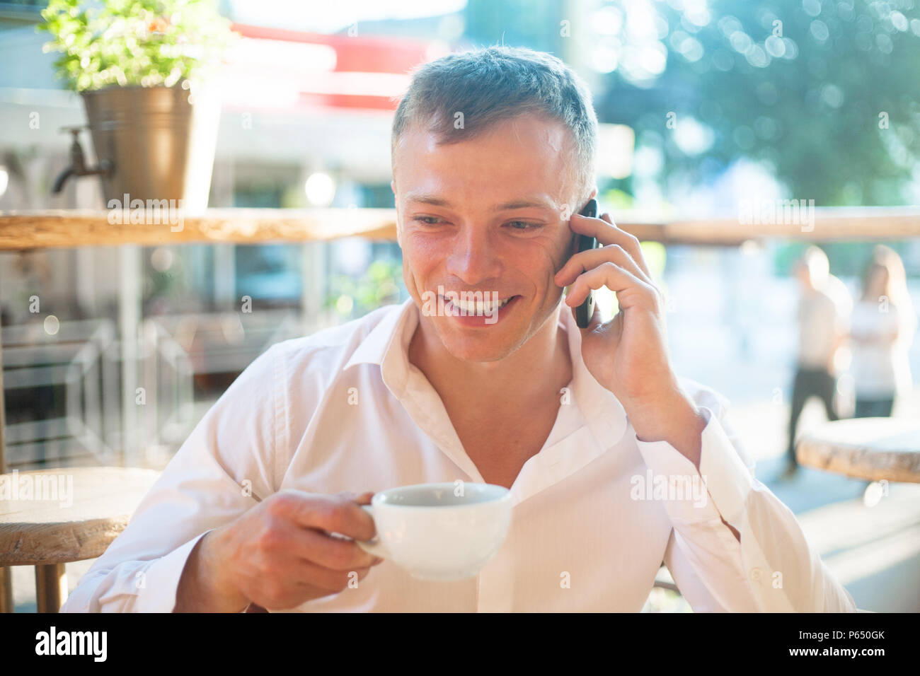 Cafe man talk hi-res stock photography and images - Alamy