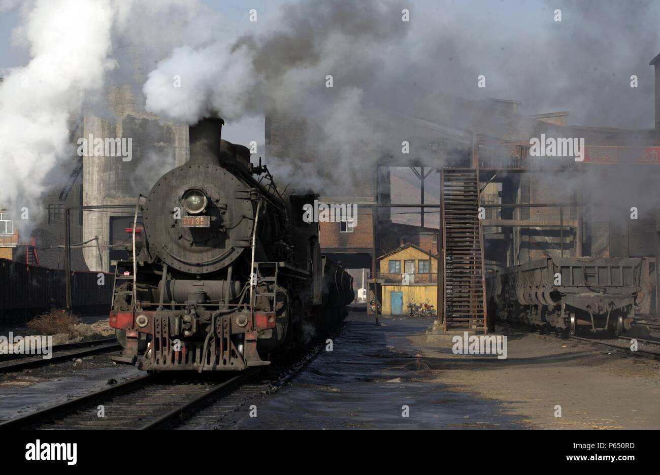 Chinese Sy Class High Resolution Stock Photography and Images - Alamy