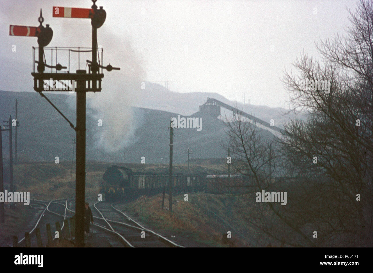 Maesteg colliery hi-res stock photography and images - Alamy