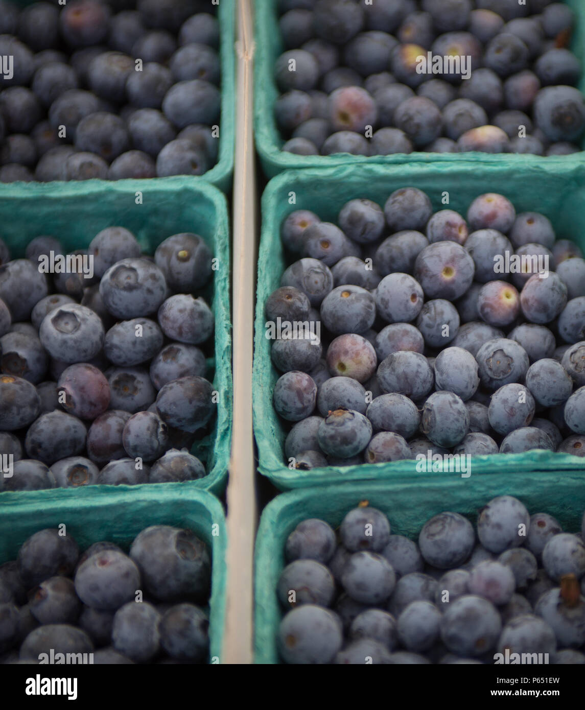 Baskets and bundles hi-res stock photography and images - Alamy