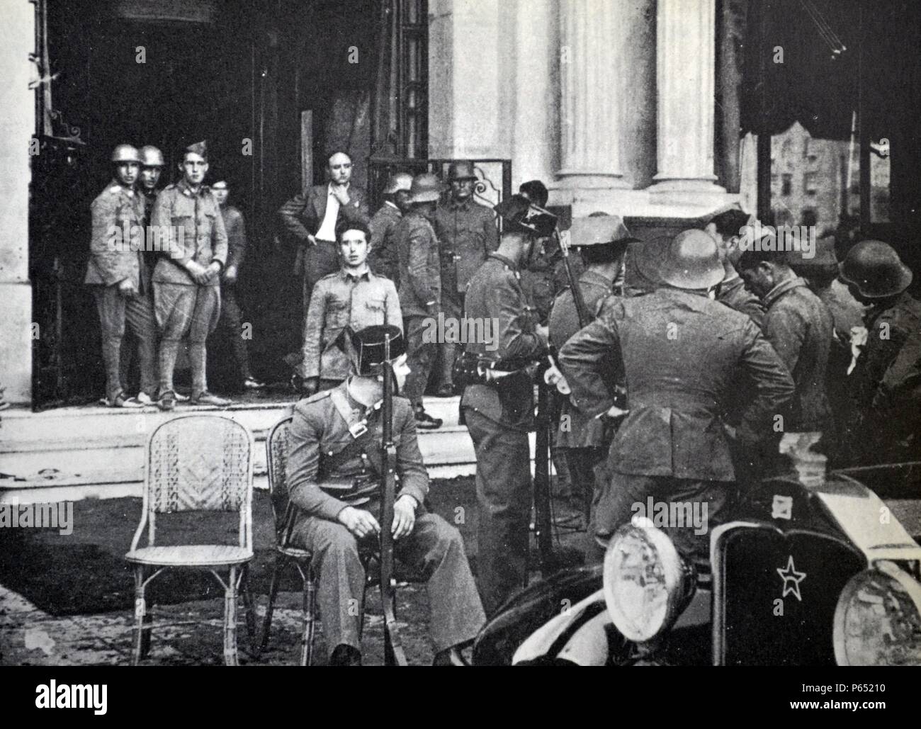 Spanish civil war barcelona hi-res stock photography and images - Alamy