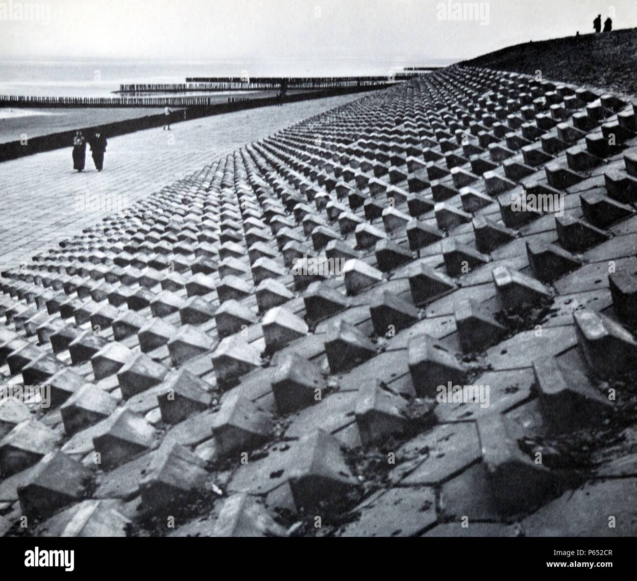 Flood defences in the Netherlands were breached during the the 1953 ...