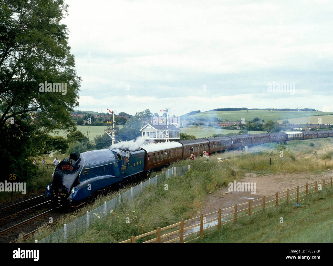 Seamer hi-res stock photography and images - Alamy