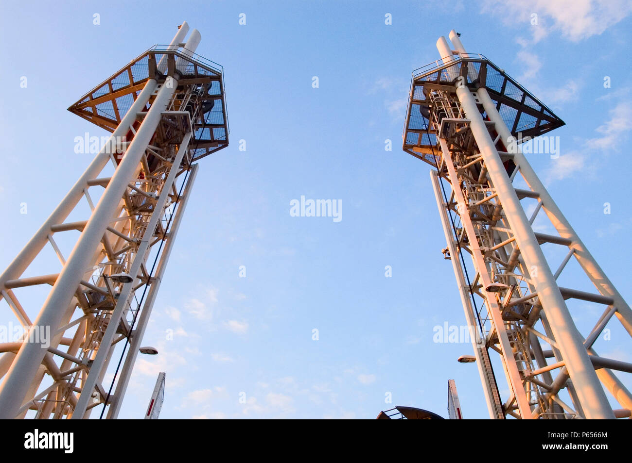 Lifting bridge salford quays hi-res stock photography and images - Alamy